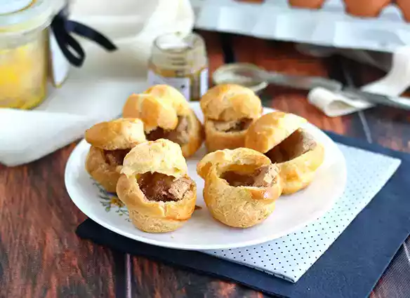 Recept voor soezen met ganzenlever en gekonfijte ui